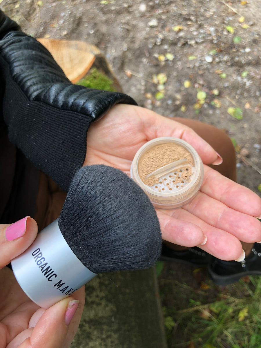 Liquid foundation vs Powder foundation – Organicmake